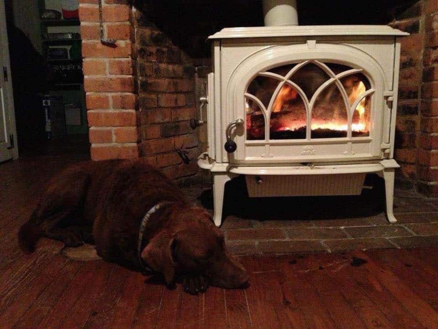 JØTUL F 500 OSLO - Heavy Duty Wood Burning Fireplace for your Home